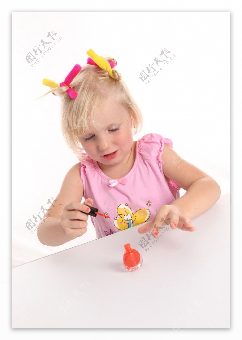 小女孩图片素材-编号18114630-图行天下